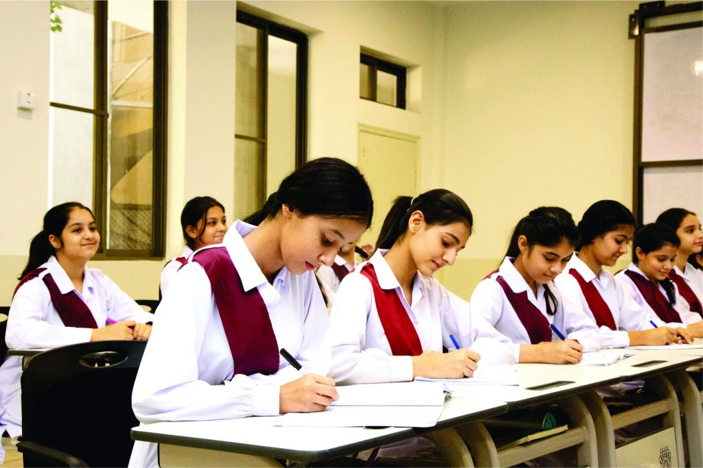 Senior School For Girls – DHAES Lahore